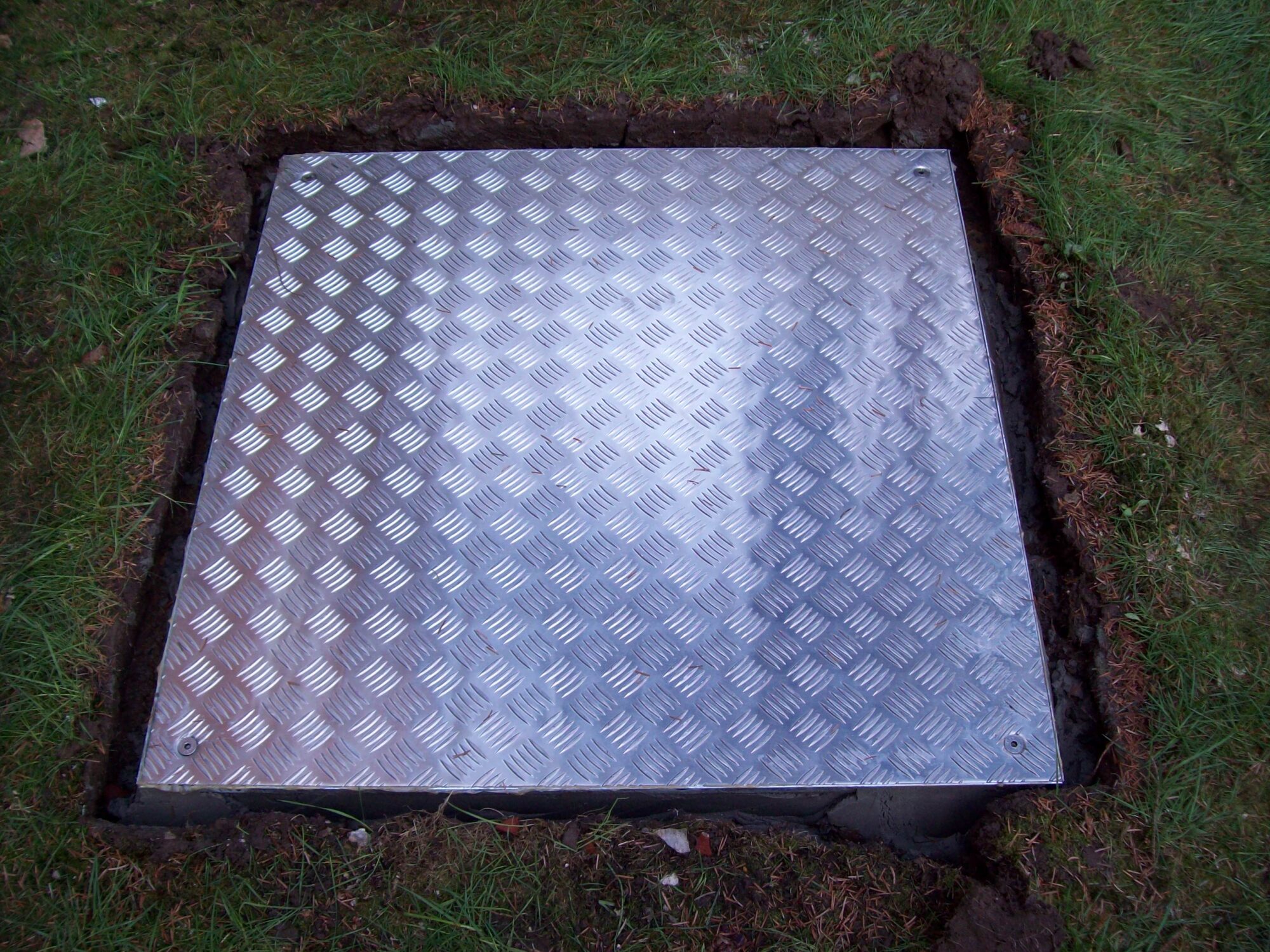 Putdeksels op maat, Antigeurdeksels | De Beerputspecialist - Antwerpen